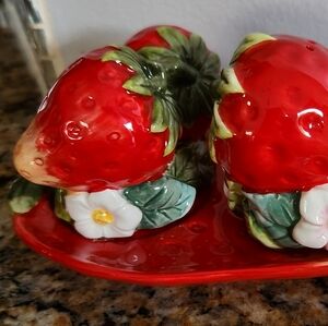 corner Ruby - Poshmark